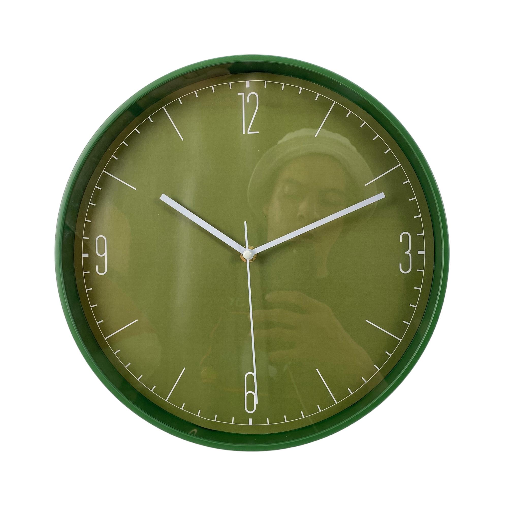 PLASTIC WALL CLOCK USE 1X1.5VAA BATTERY NOT INCLUDED) - Noritex