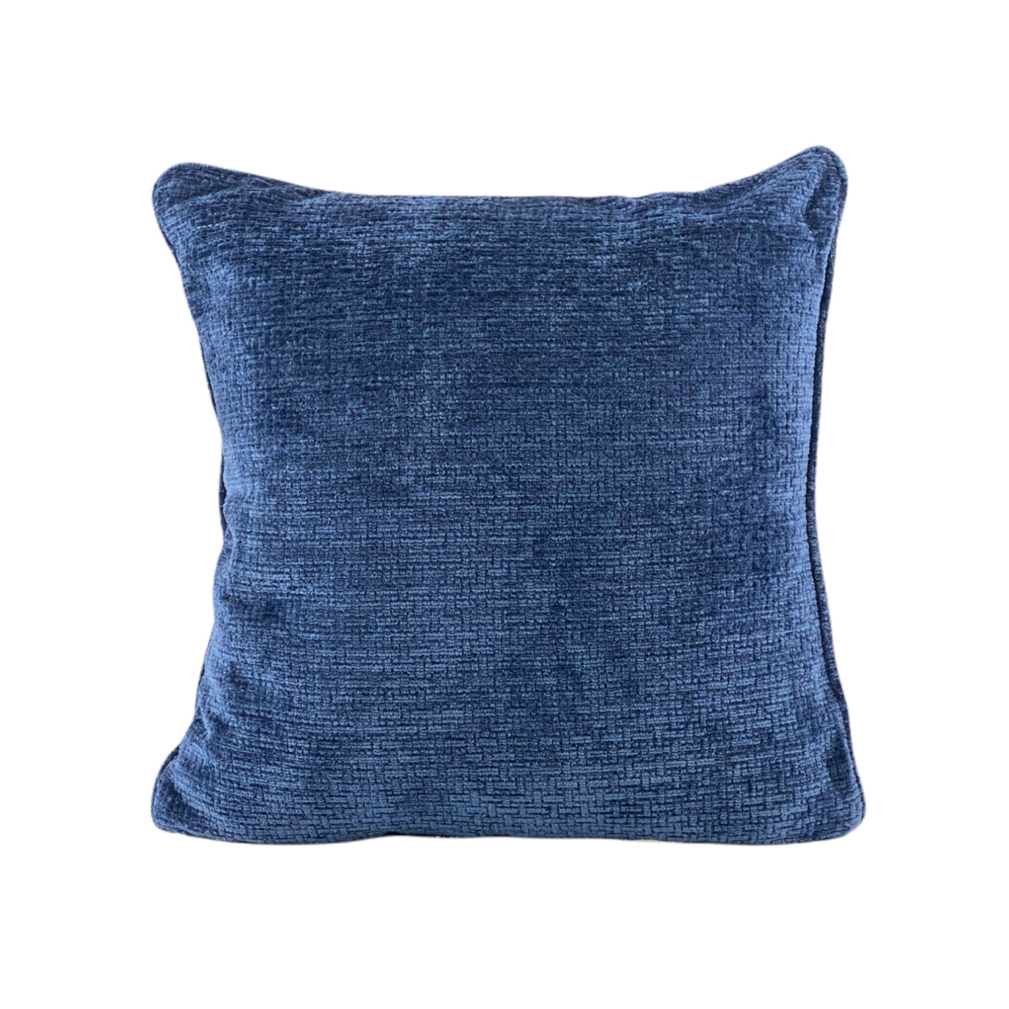 45*45cm+zipper+piping Filiing:450g white CHENILLE 390gsm - Noritex